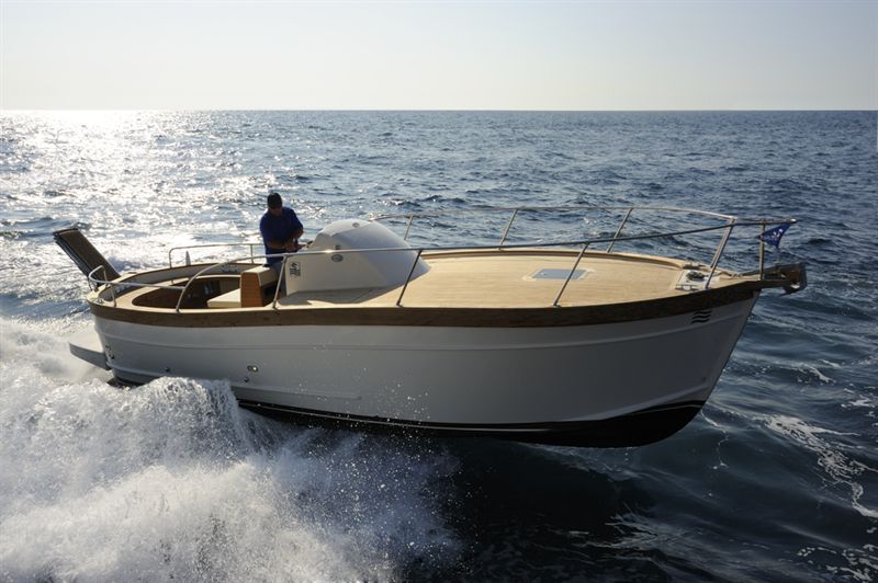 VENDITA BARCHE USATE | Napoli Rimessaggio Imbarcazioni | Noleggio e Charter